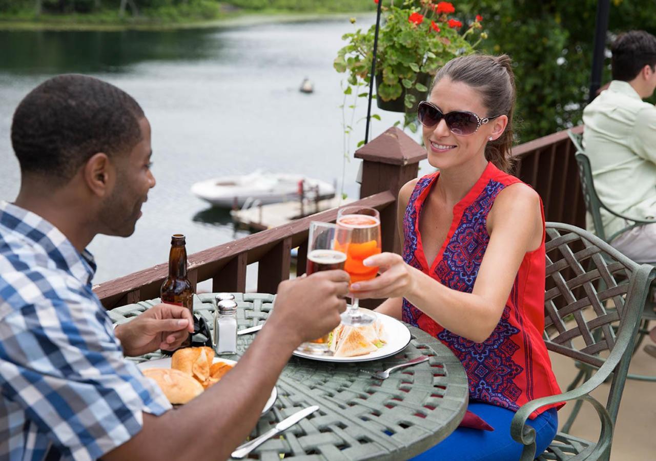 POCONO PALACE RESORT EAST STROUDSBURG | LOW RATES, NO HIDDEN FEES